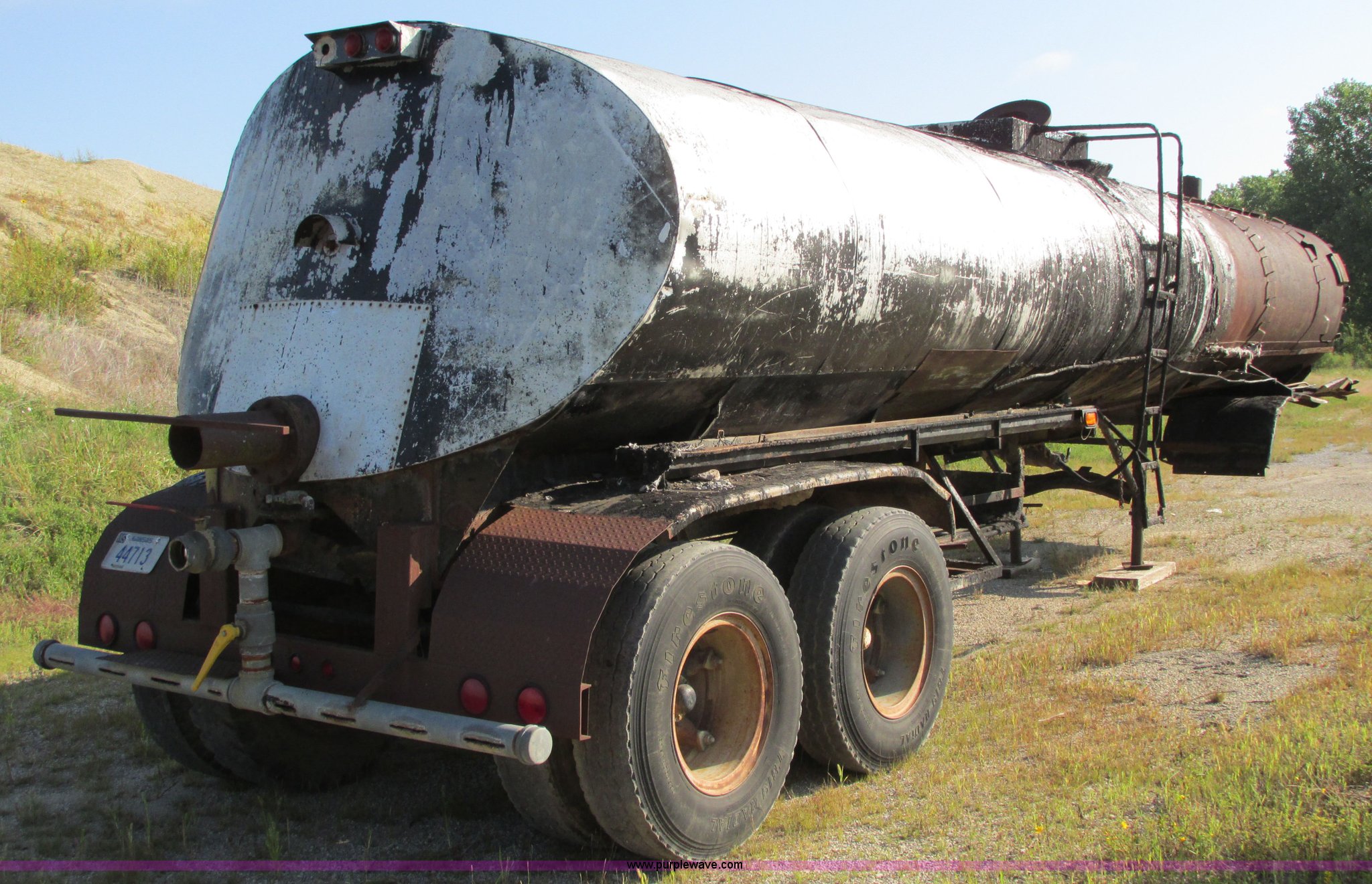 1979 Fruehauf insulated tank trailer in Washington, KS | Item I8729 ...