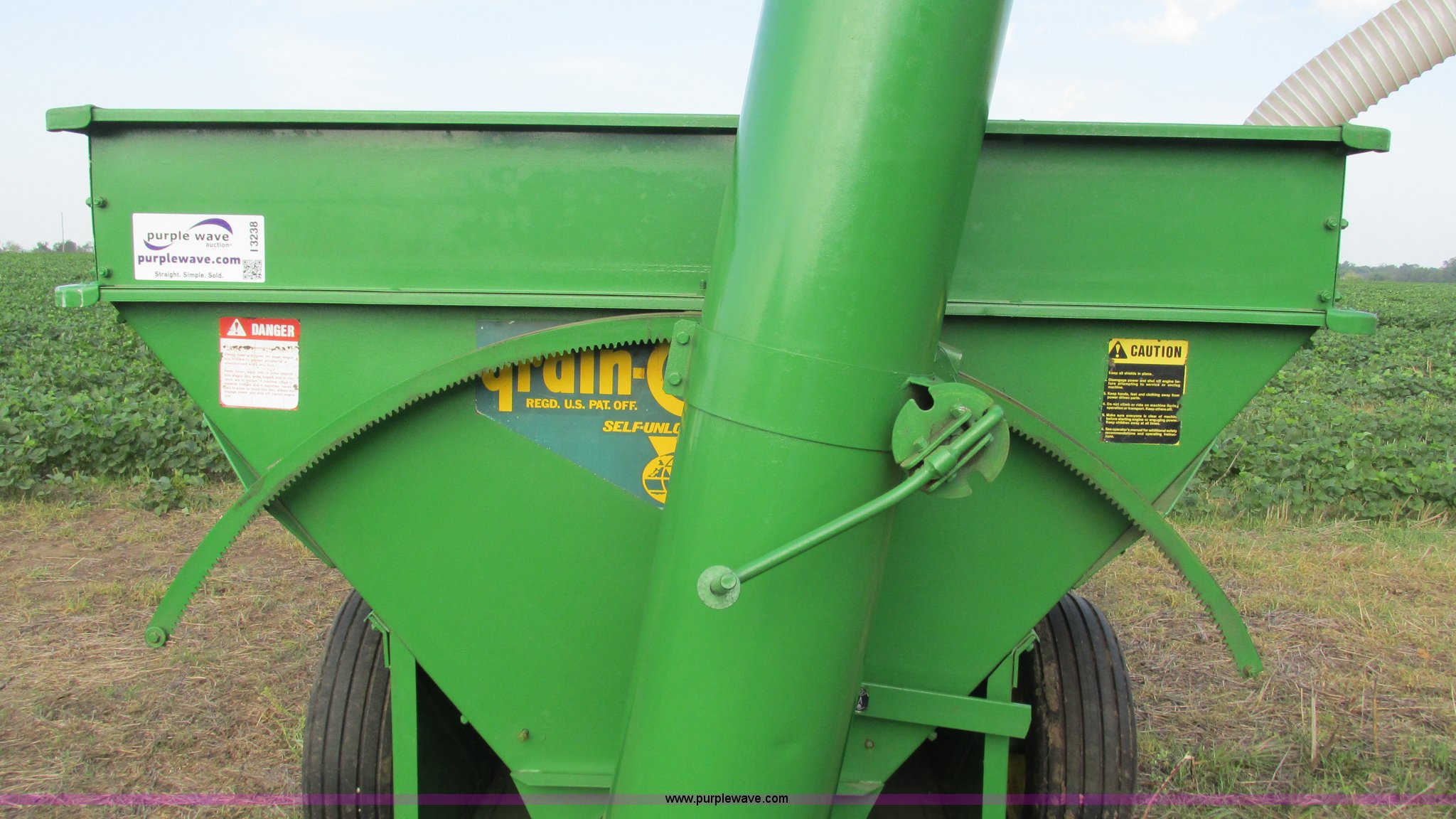 Grain-o-vator 10-20 self-unloading seed wagon in Lockwood, MO | Item ...