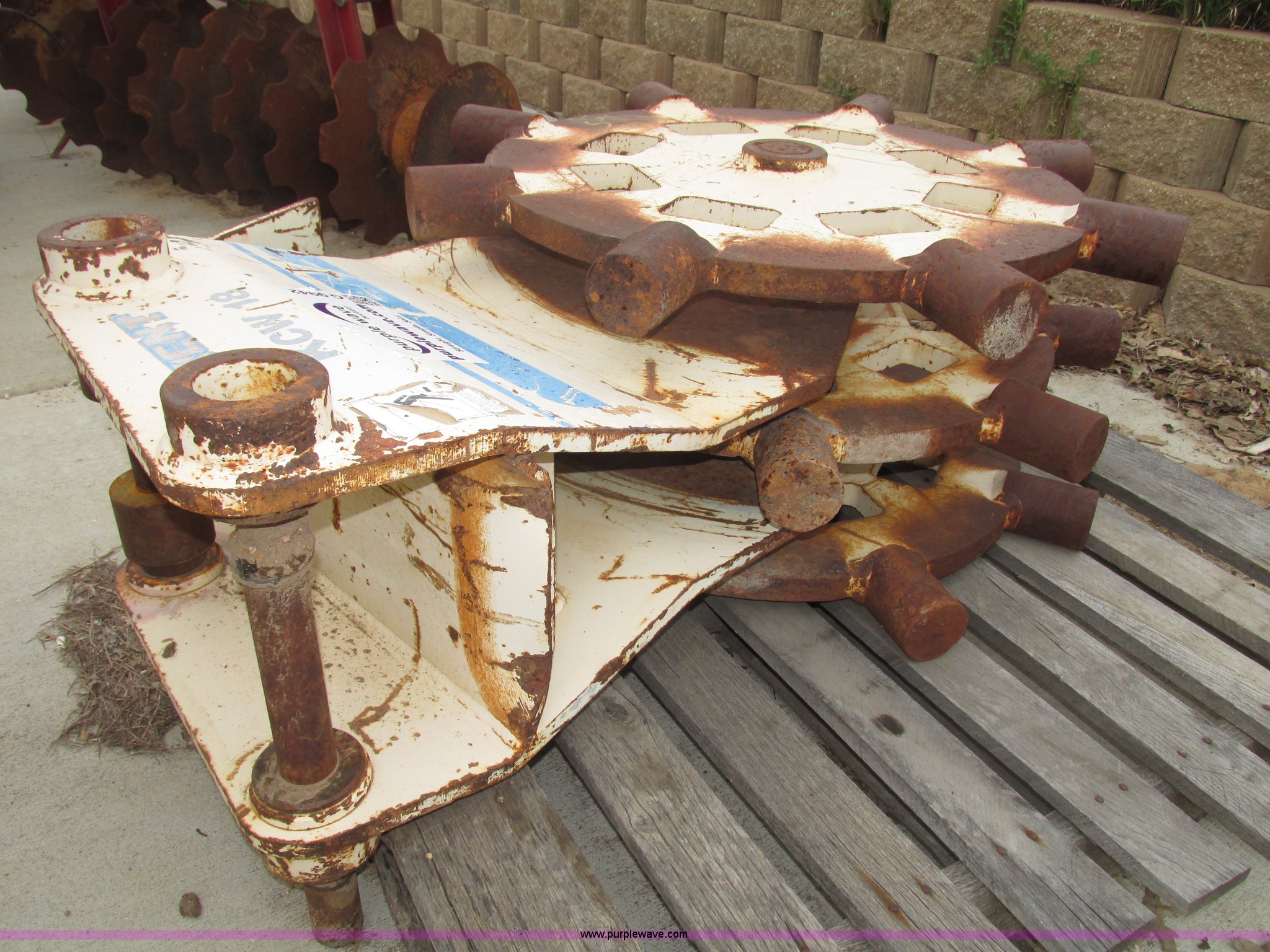 Kent KCN18 static sheepsfoot roller attachment in Falls City, NE | Item ...