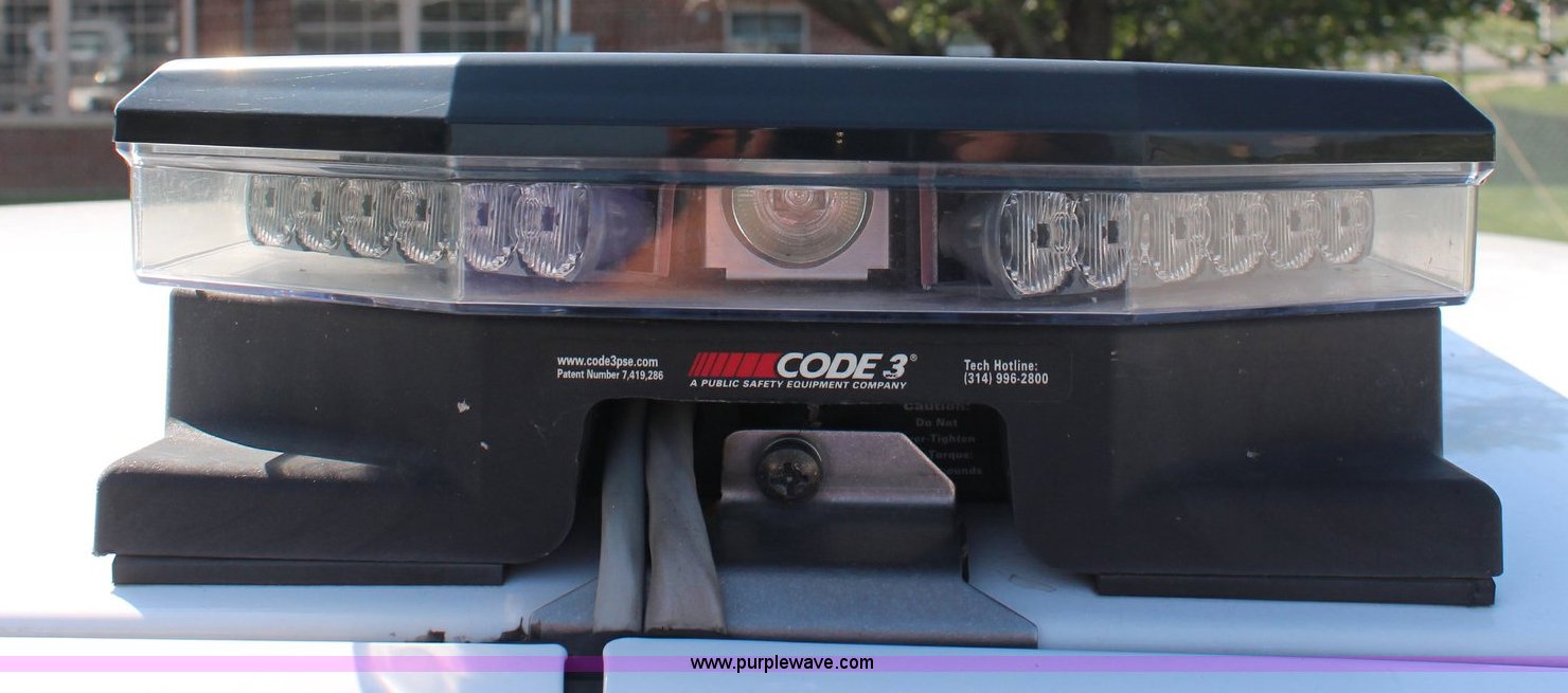 (2) Code 3 signal lights in Topeka, KS | Item D1237 sold | Purple Wave