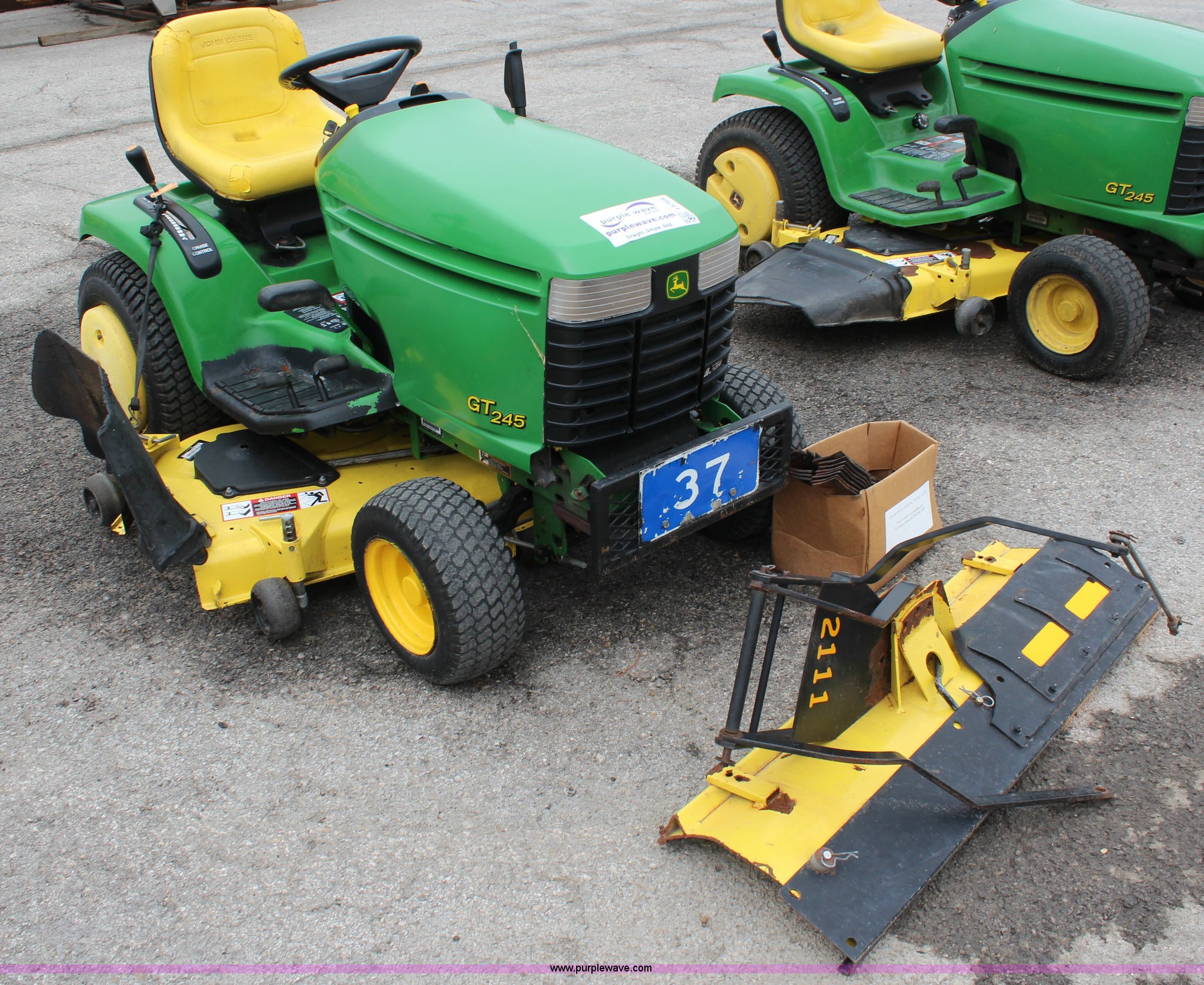 John Deere GT245 riding lawn mower in Topeka, KS | Item I5768 sold ...