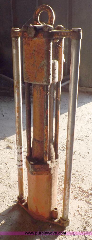 Stanley PD45-131 hydraulic post driver in Garden City, KS | Item H9099 ...