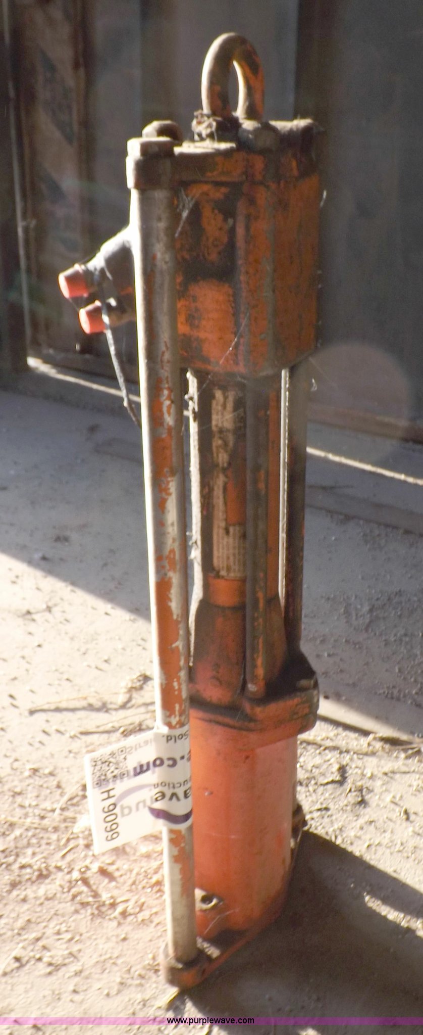 Stanley PD45-131 hydraulic post driver in Garden City, KS | Item H9099 ...