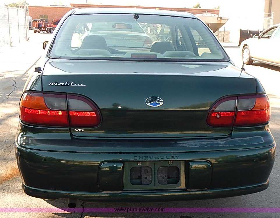 2002 Chevrolet Malibu in Salina, KS | Item J3044 sold | Purple Wave