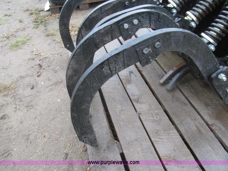 (5) Great Plains heavy duty ripper shank assemblies in Kinsley, KS ...