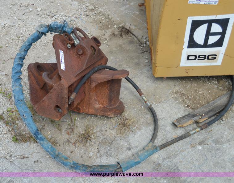 Wain-Roy hydraulic quick coupler in Liberty, MO | Item AW9190 sold ...