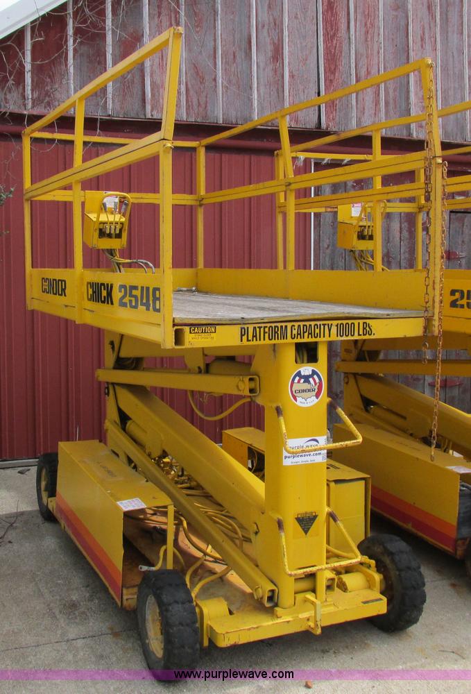 Condor 2548 scissor lift in Columbia, MO | Item I8945 sold | Purple Wave