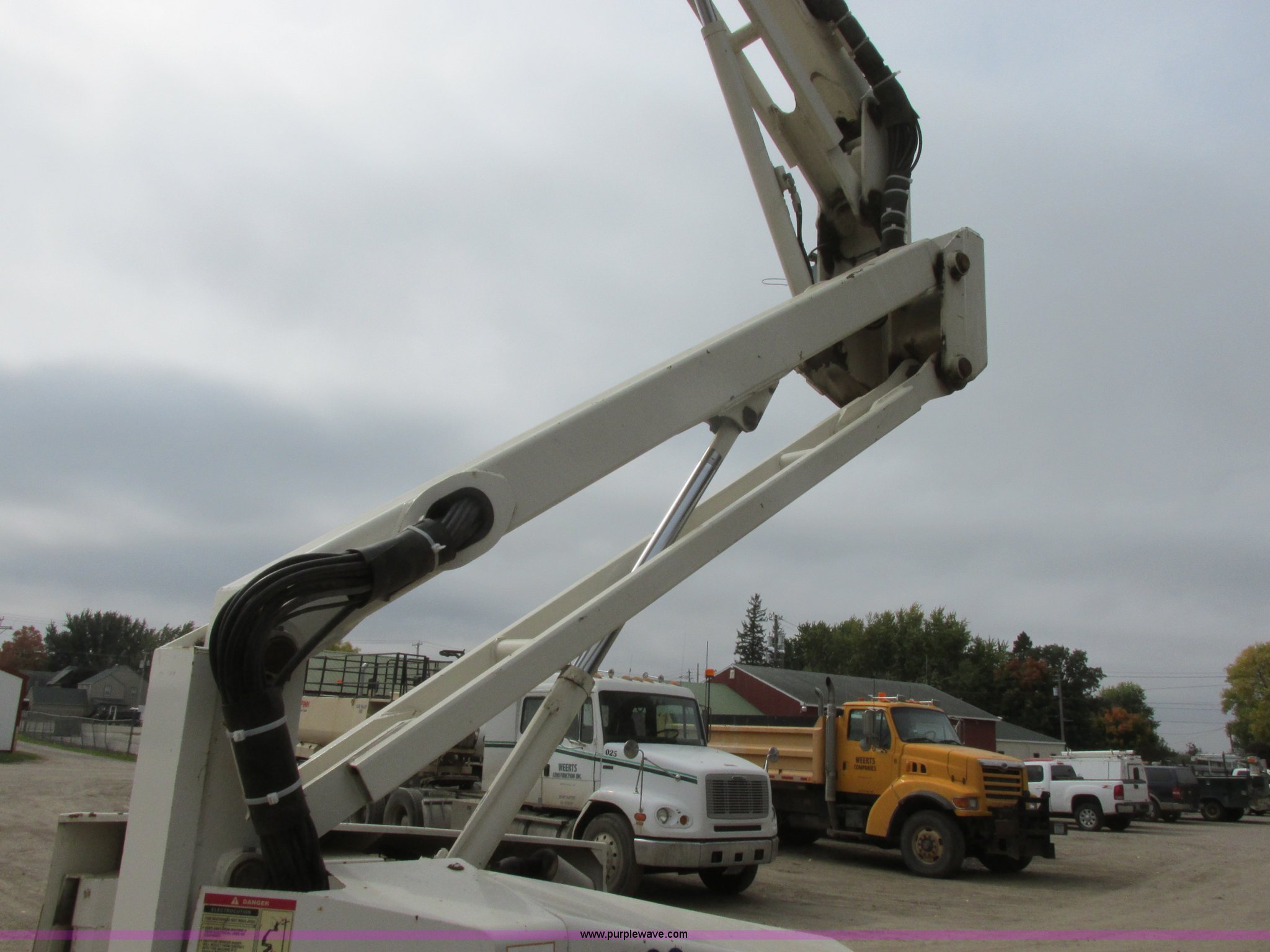 Simon Telect Eagle 41/24 boom lift in Winnebago, MN | Item I6037 sold ...