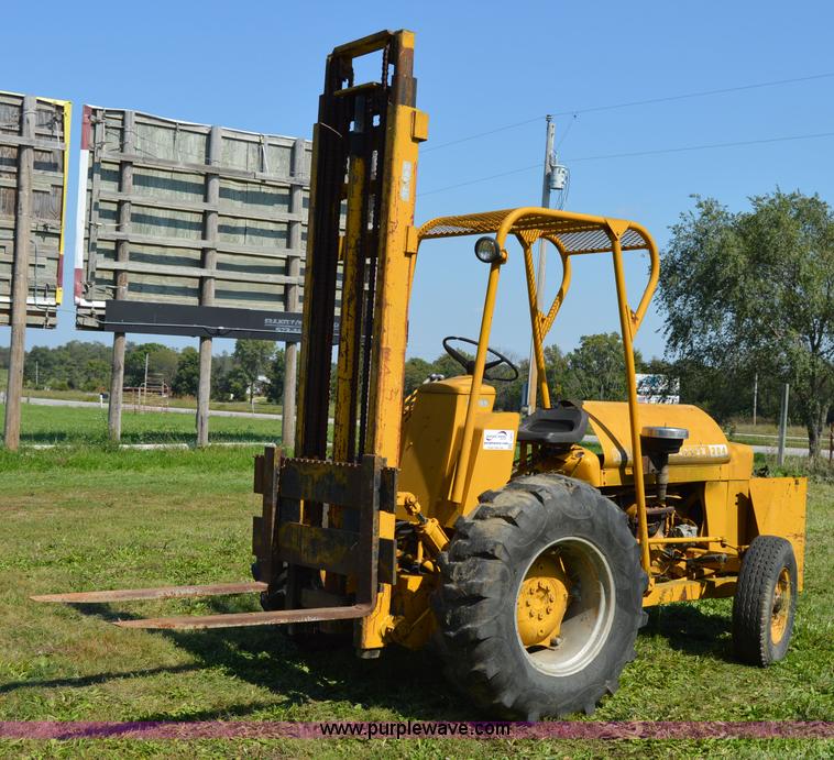Massey Ferguson 204 rough terrain forklift in Cole Camp, MO | Item ...