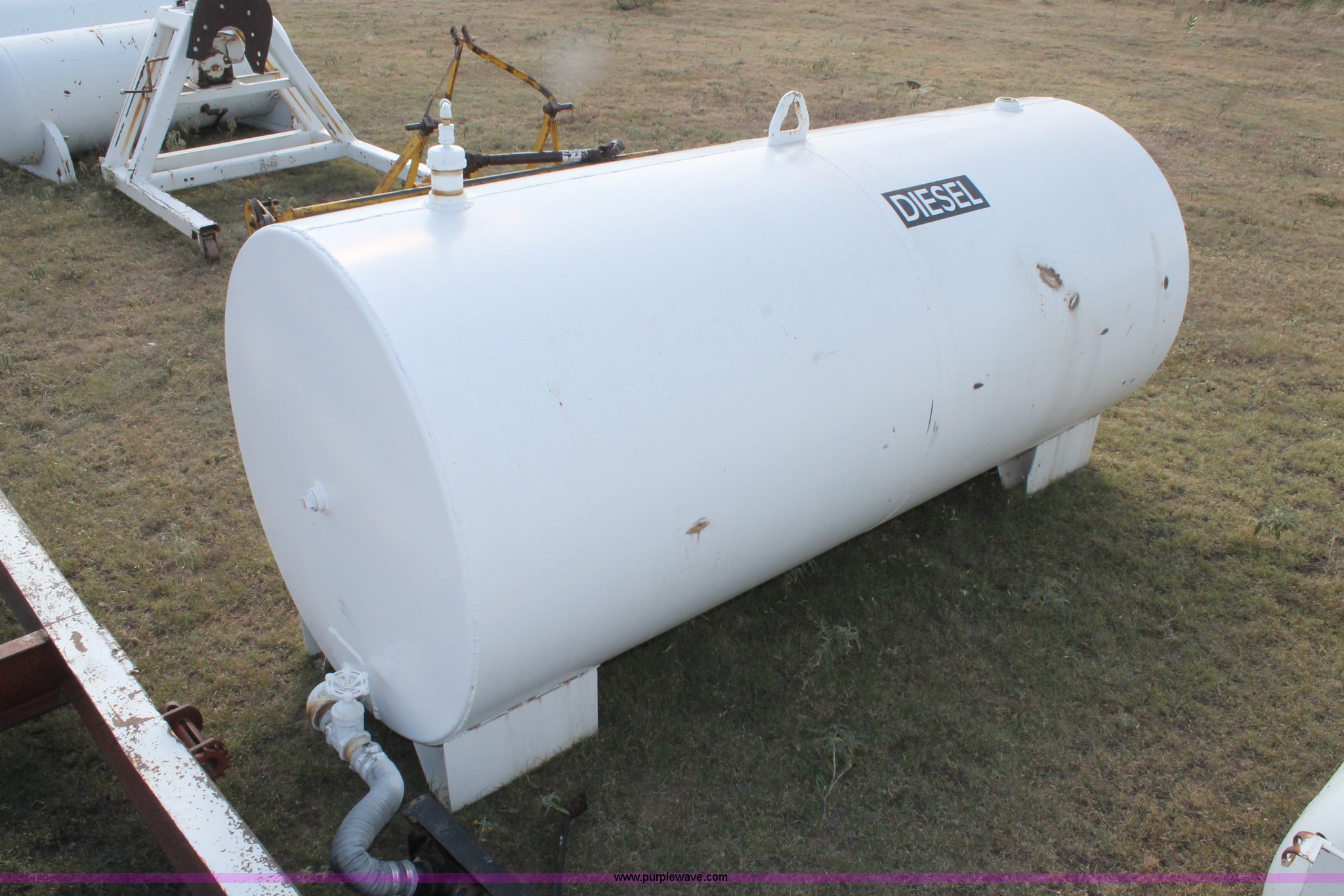 1,000 gallon diesel tank in Amarillo, TX | Item AO9654 sold | Purple Wave