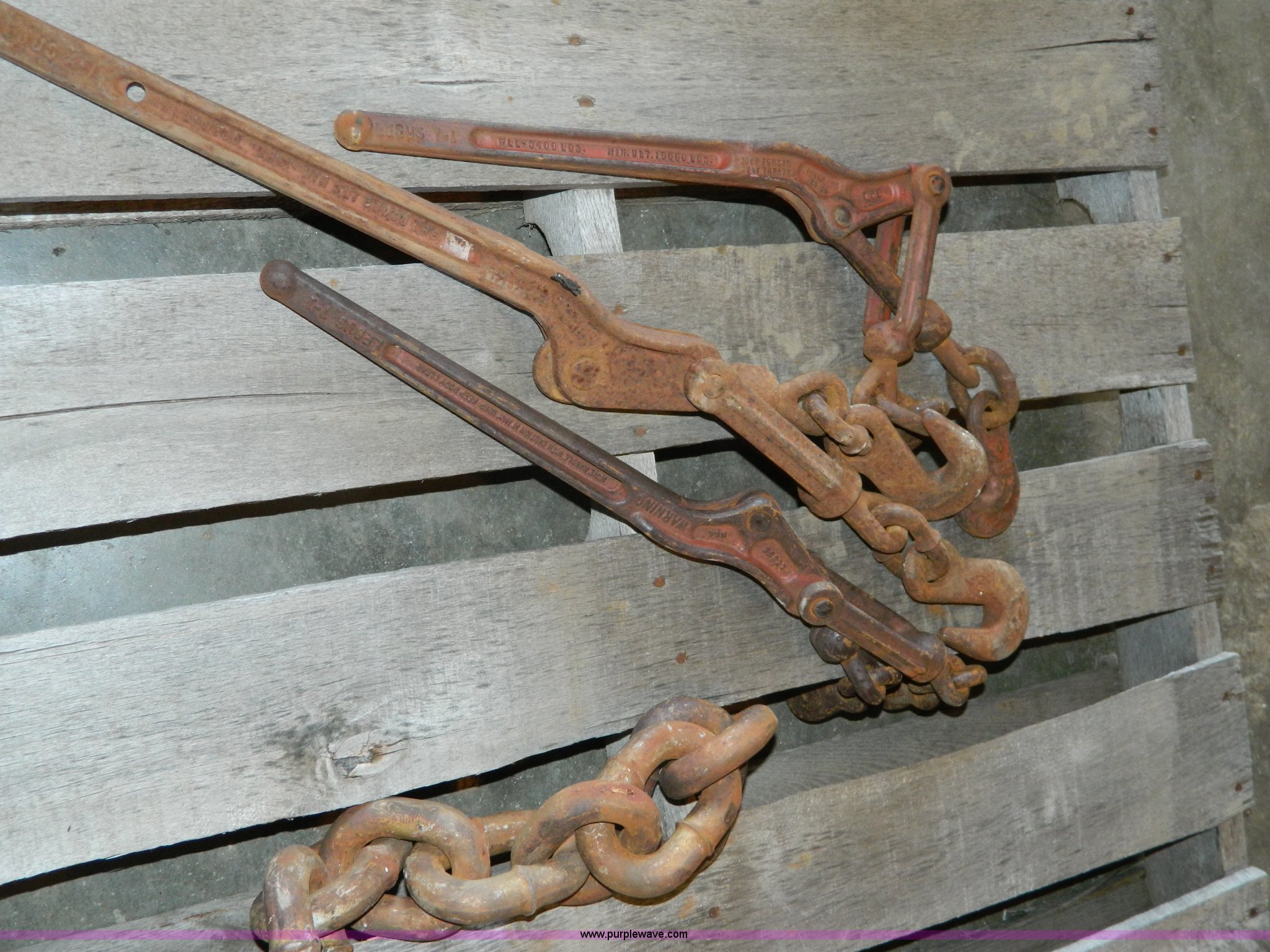 (3) chain booms in Salina, KS | Item AX9703 sold | Purple Wave