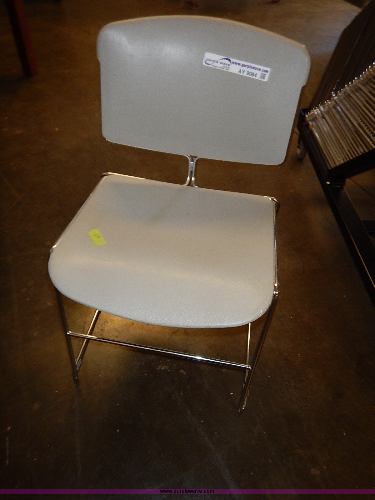 (50) hard plastic chairs in Wichita, KS | Item AY9086 sold | Purple Wave