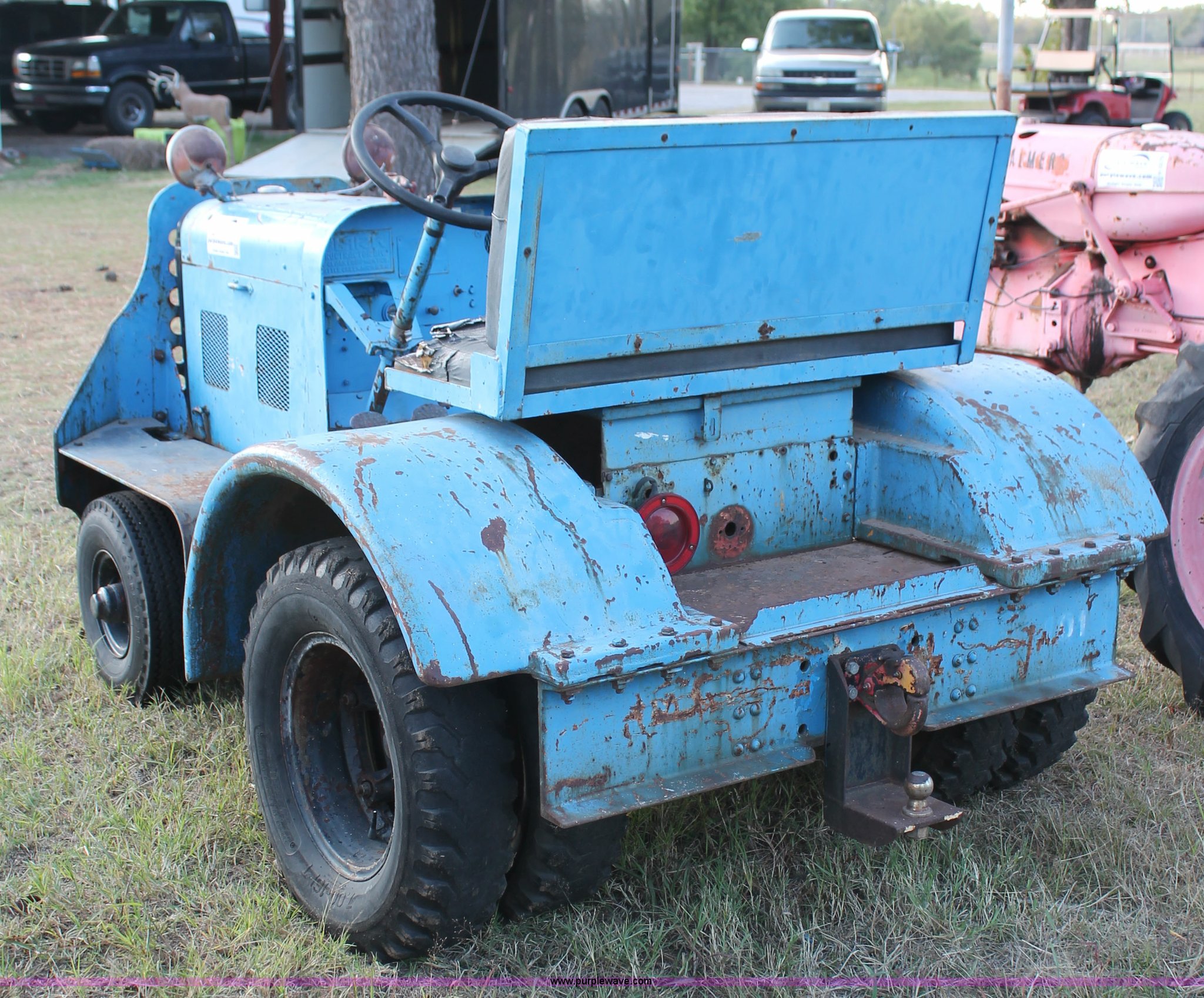 1941 Clark Tug Tructractor in Goldsby, OK | Item H5580 sold | Purple Wave