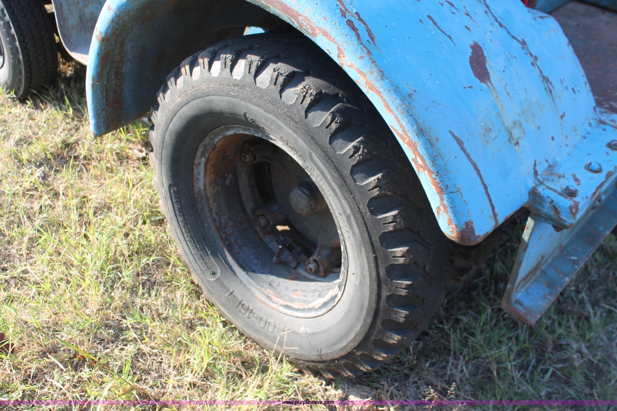1941 Clark Tug Tructractor in Goldsby, OK | Item H5580 sold | Purple Wave