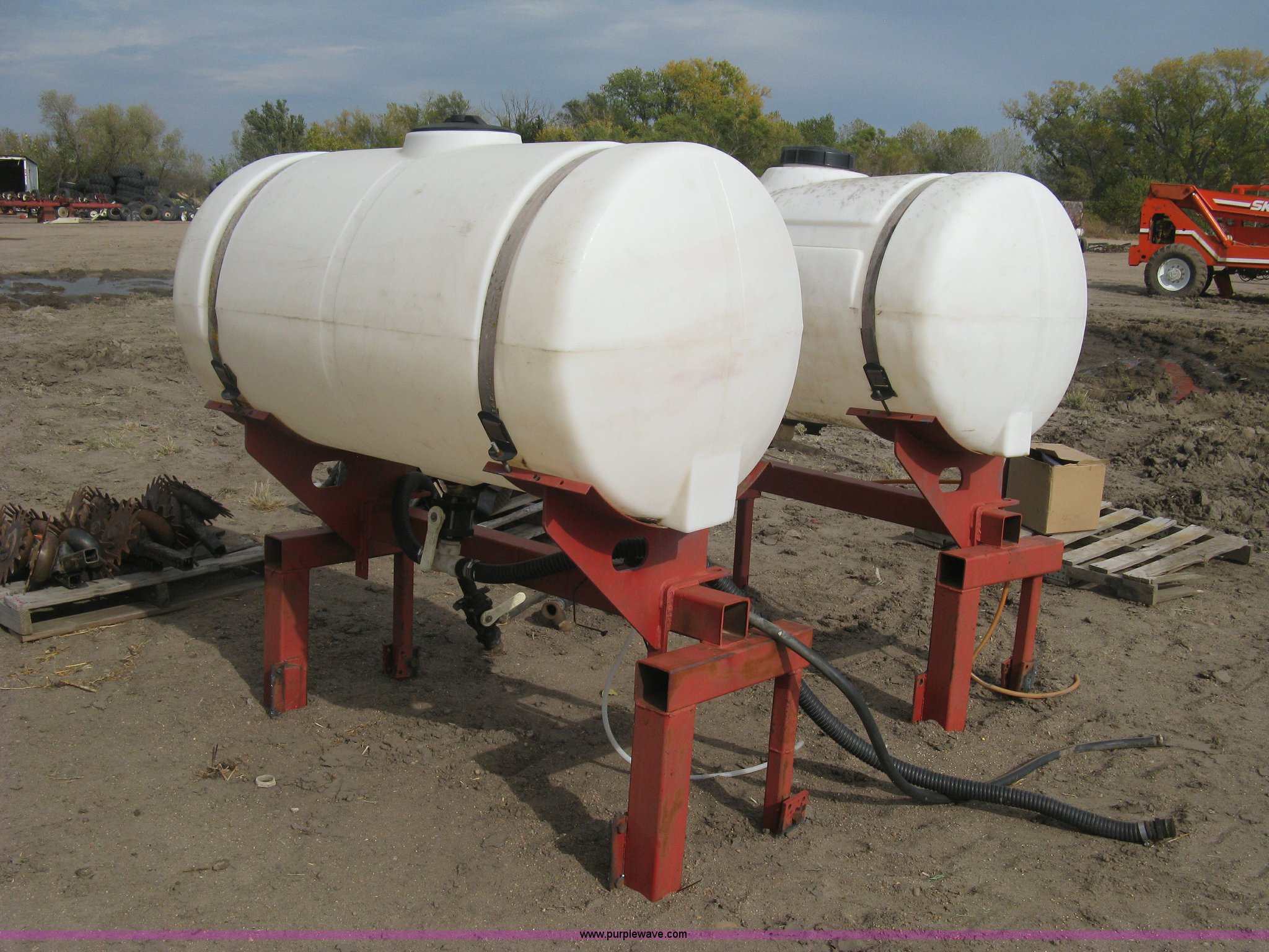 (2) 200 gallon poly saddles tanks in Kinsley, KS | Item H9417 sold ...