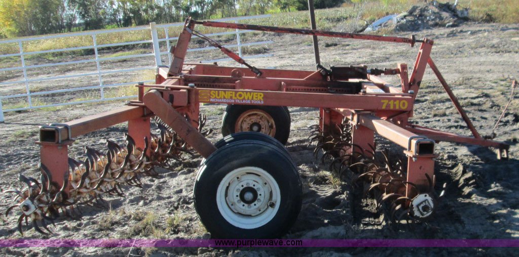 Sunflower 7110-15 mulch treader in Kinsley, KS | Item H9420 sold ...