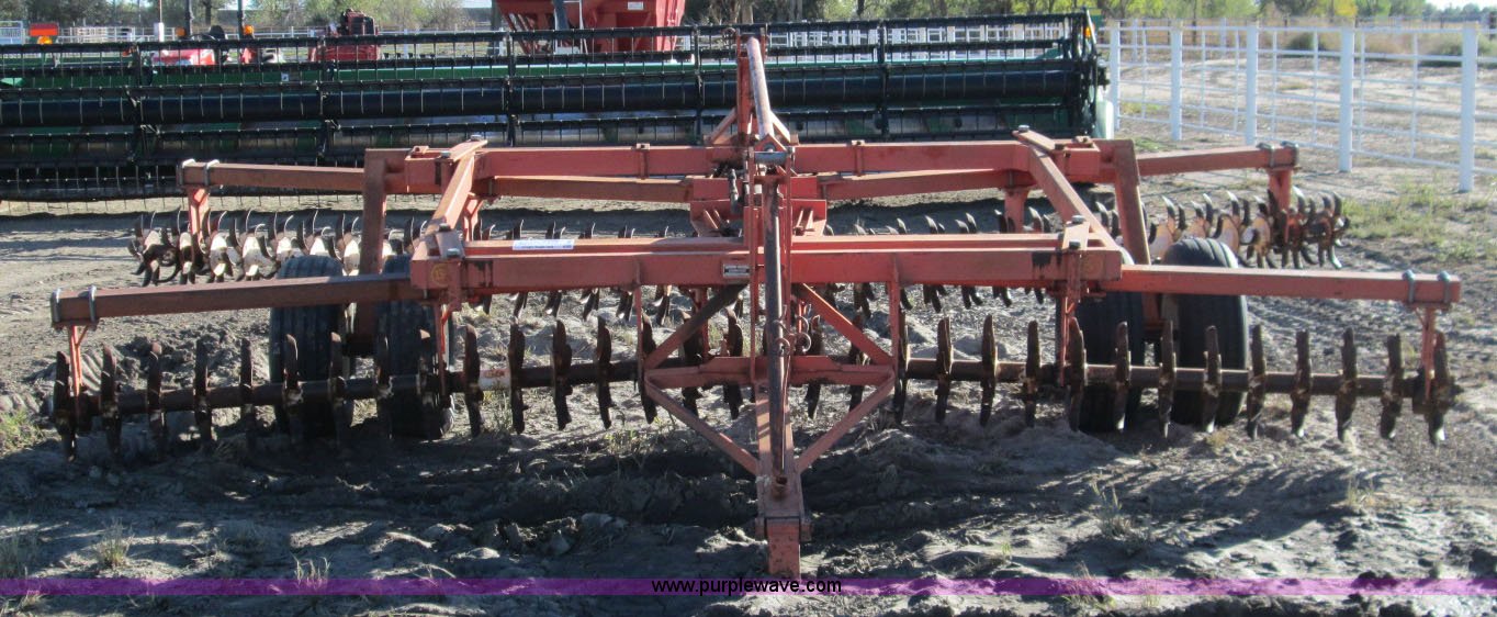 Sunflower 7110-15 mulch treader in Kinsley, KS | Item H9420 sold ...