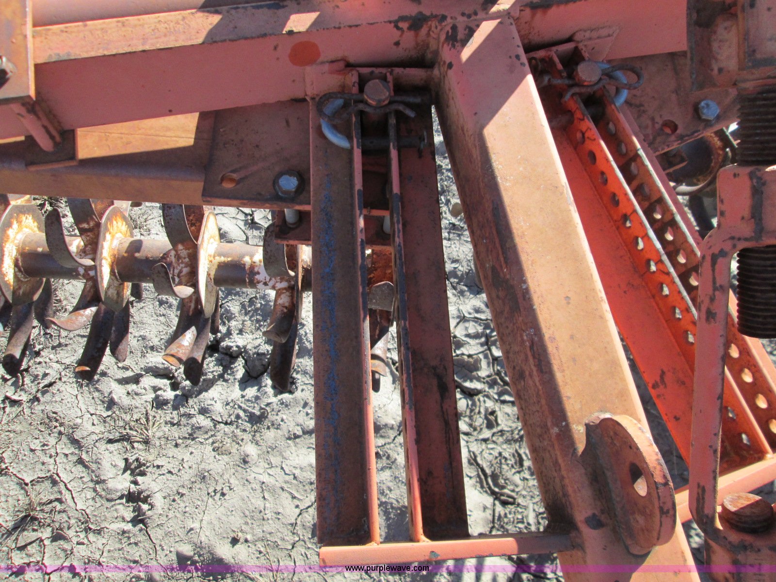 Sunflower 7110-15 mulch treader in Kinsley, KS | Item H9420 sold ...