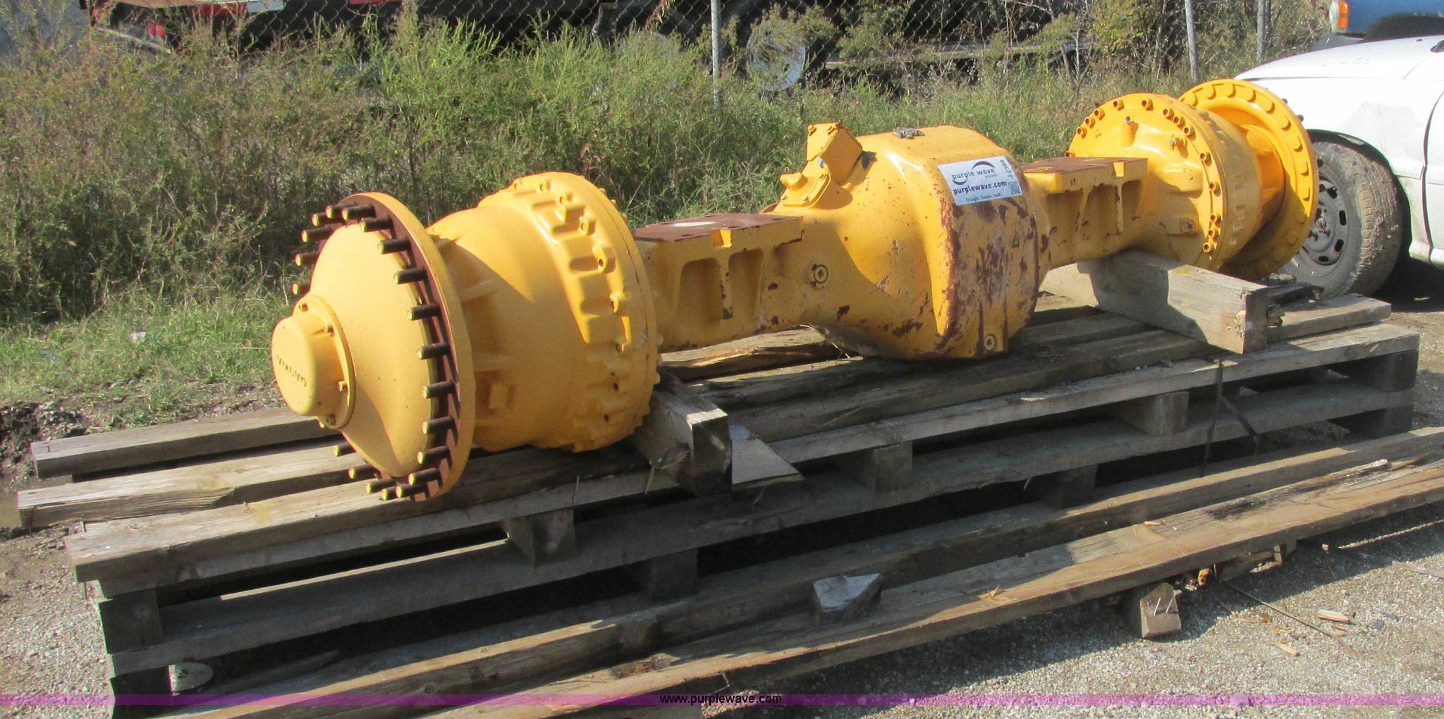 Volvo rear end in Tulsa, OK | Item J2389 sold | Purple Wave