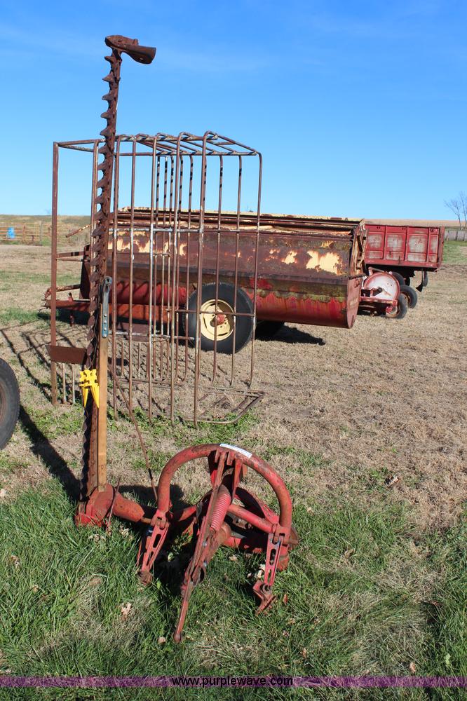 Ford 501 sickle mower in Maple Hill, KS | Item AV9369 sold | Purple Wave