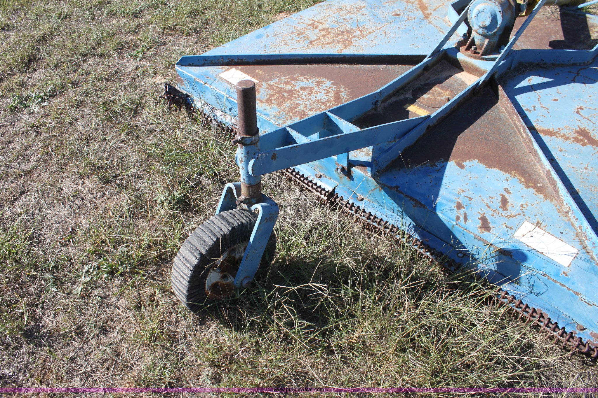 Ford 953 7' rotary mower in Isabel, KS | Item H8770 sold | Purple Wave