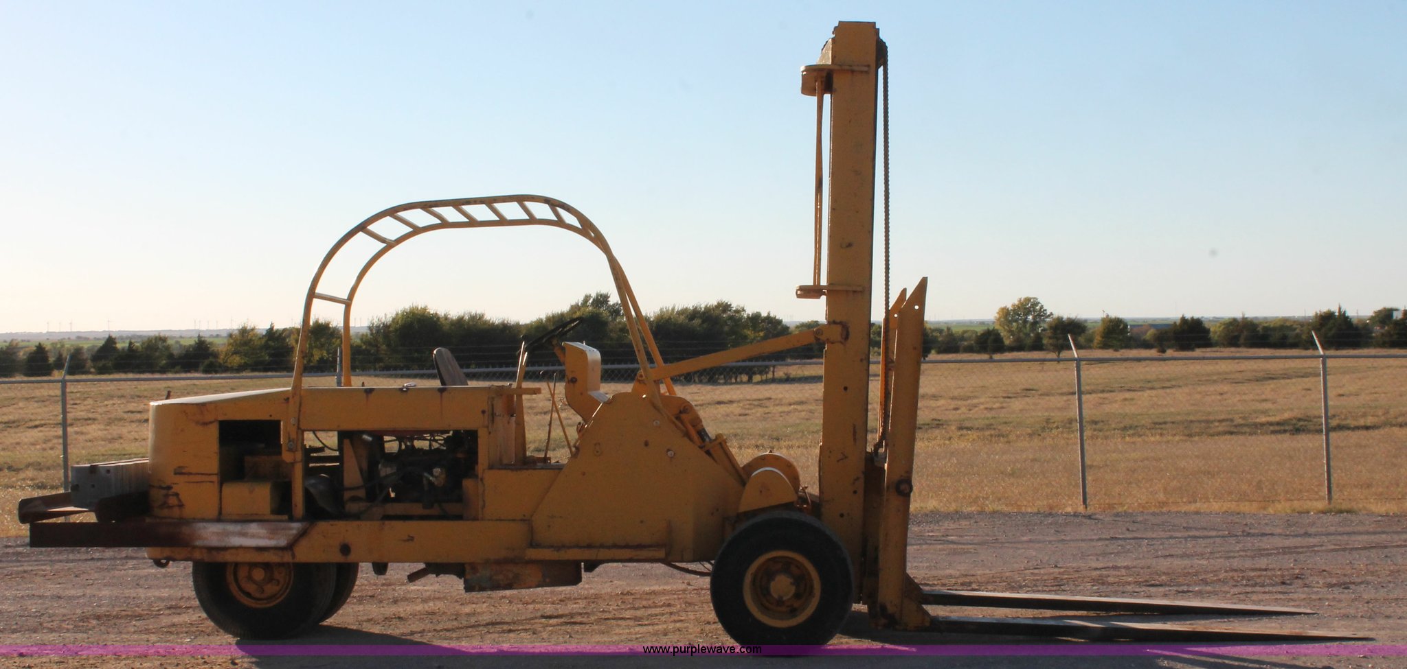 Gerlinger PH-130 forklift in Okarche, OK | Item H5532 sold | Purple Wave