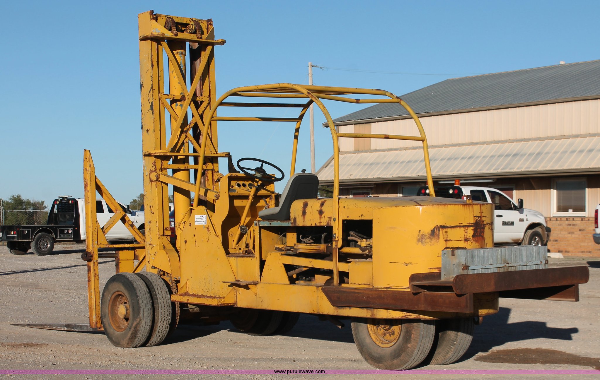Gerlinger PH-130 forklift in Okarche, OK | Item H5532 sold | Purple Wave