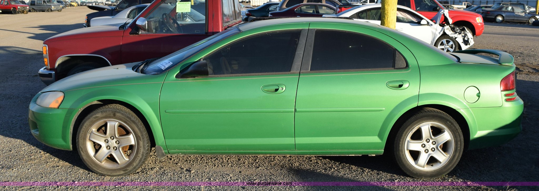 2002 Dodge Stratus in Wichita, KS | Item I8635 sold | Purple Wave