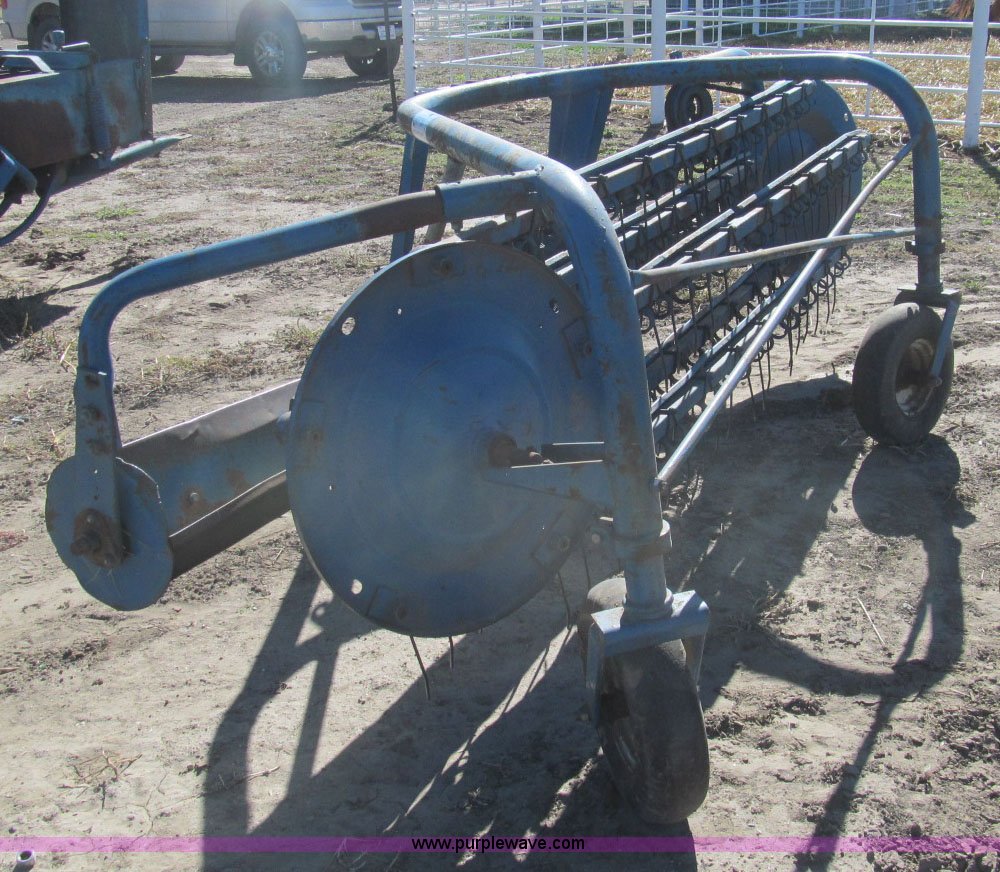 Ford 503 hay rake in Kinsley, KS | Item H9445 sold | Purple Wave