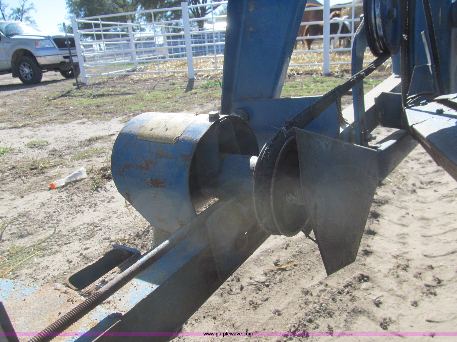 Ford 503 hay rake in Kinsley, KS | Item H9445 sold | Purple Wave