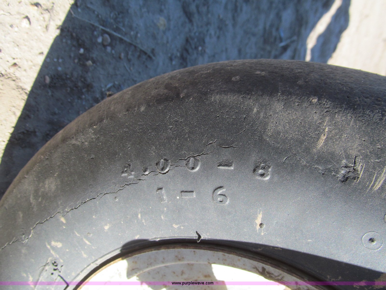 Ford 503 hay rake in Kinsley, KS | Item H9445 sold | Purple Wave