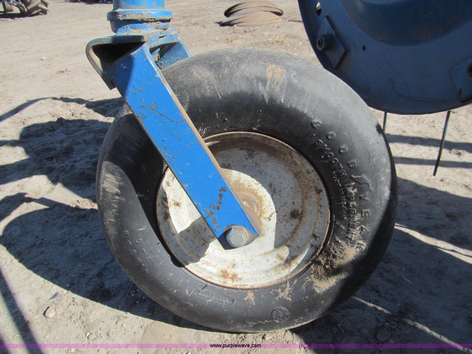Ford 503 hay rake in Kinsley, KS | Item H9445 sold | Purple Wave