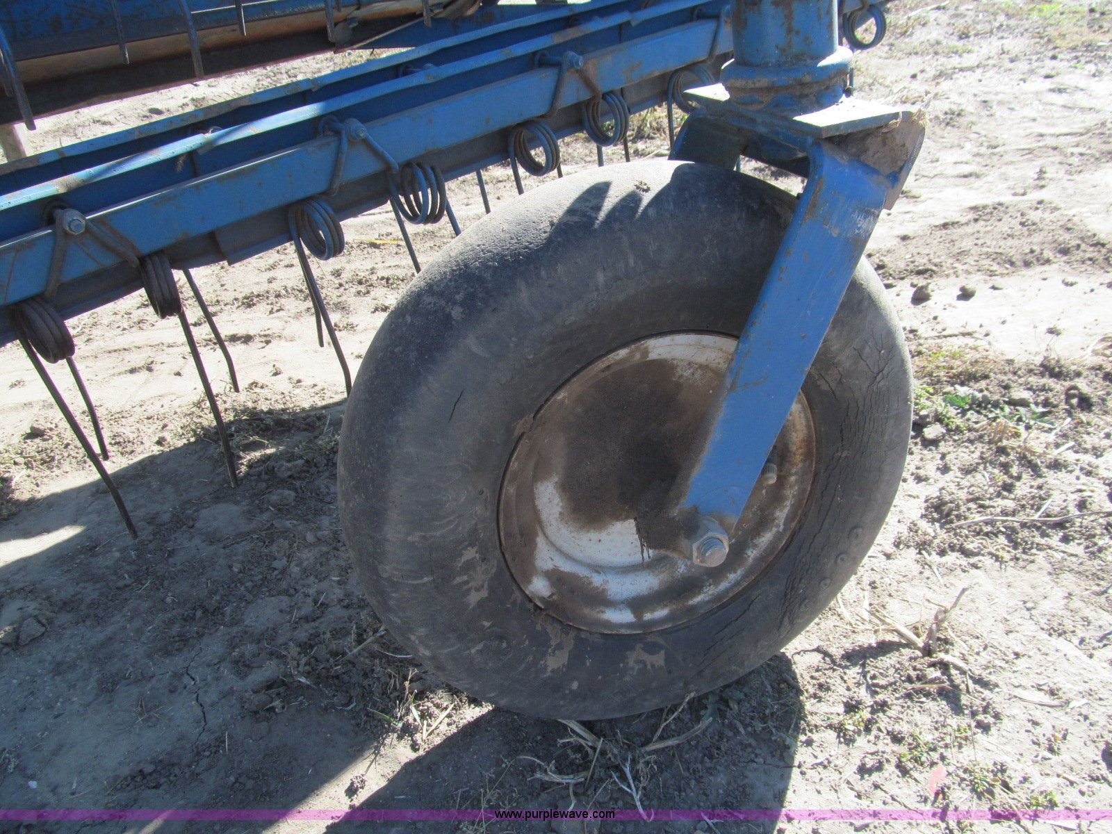 Ford 503 hay rake in Kinsley, KS | Item H9445 sold | Purple Wave