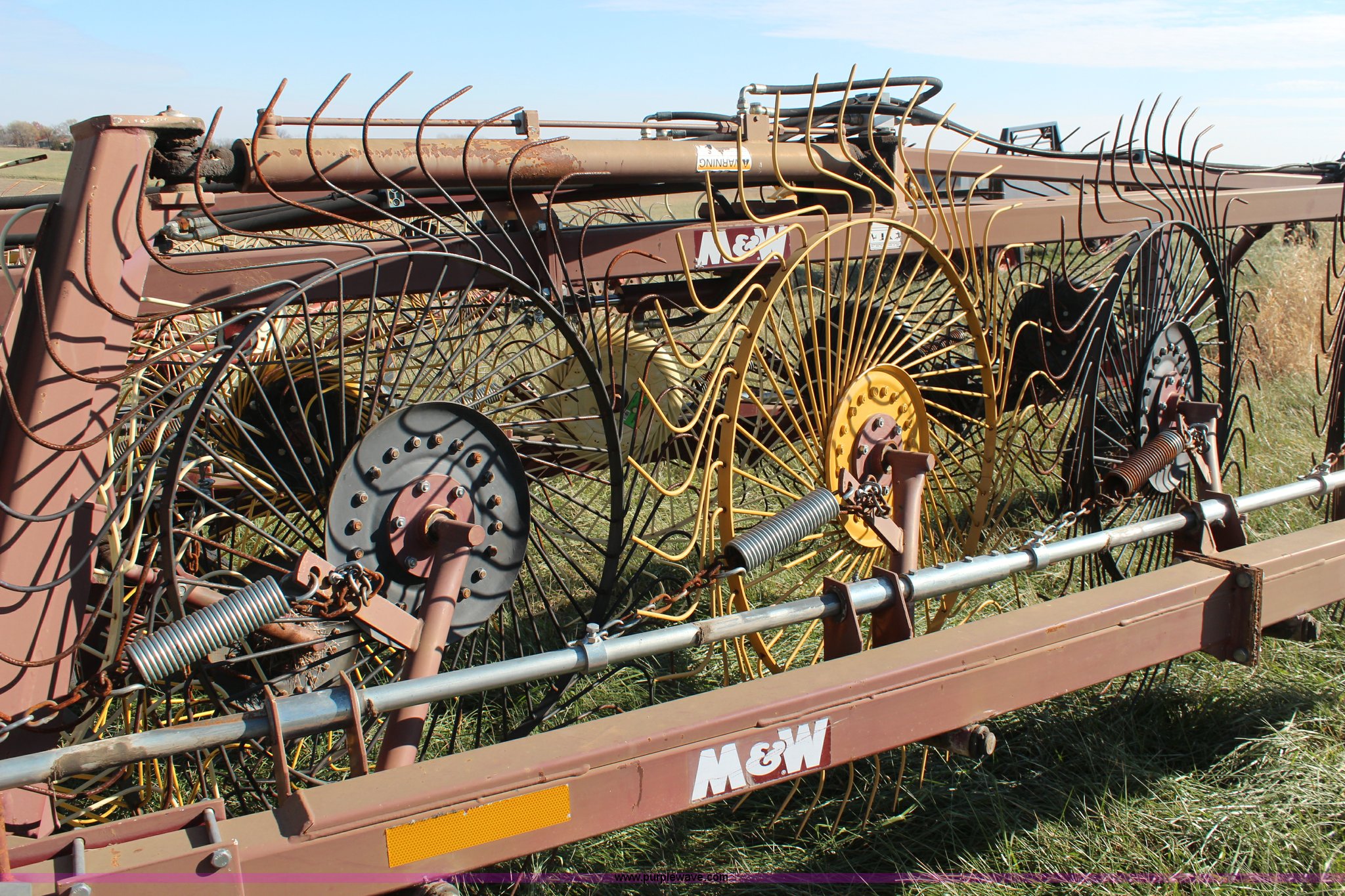 M&W DF12 wheel rake in McLouth, KS | Item I5937 sold | Purple Wave