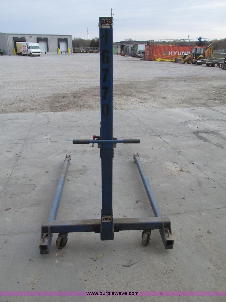 Blue Bird 1,200 lbs knock down engine hoist in Beatrice, NE | Item ...