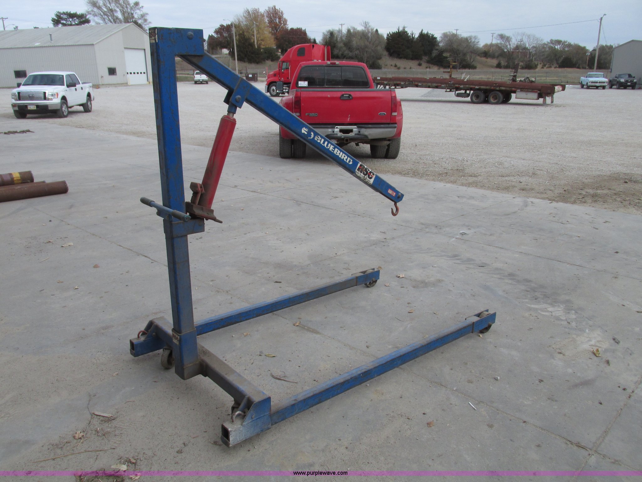 Blue Bird 1,200 lbs knock down engine hoist in Beatrice, NE | Item ...