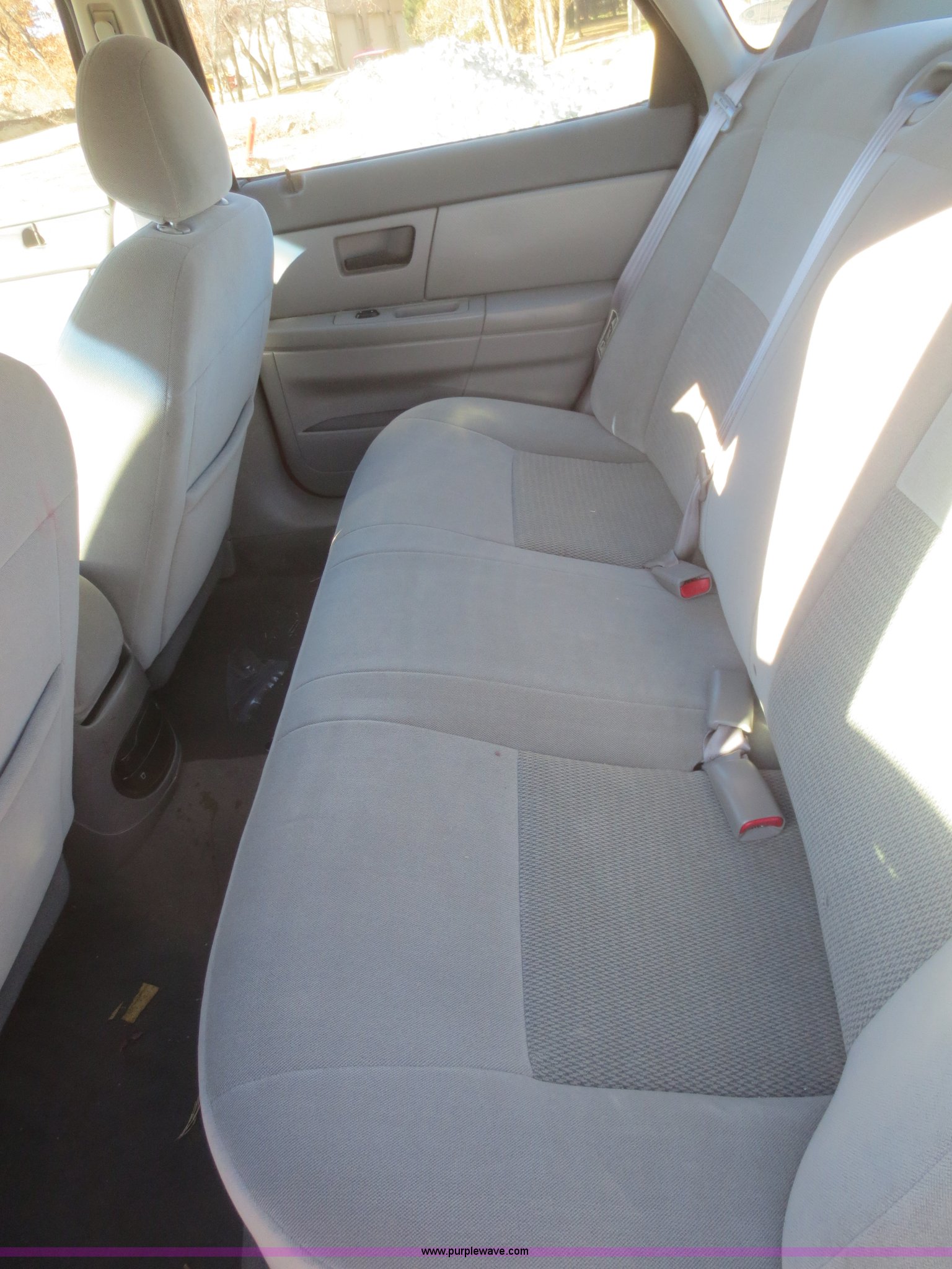 2003 Ford Taurus SE in Pittsburg, KS | Item I2151 sold | Purple Wave