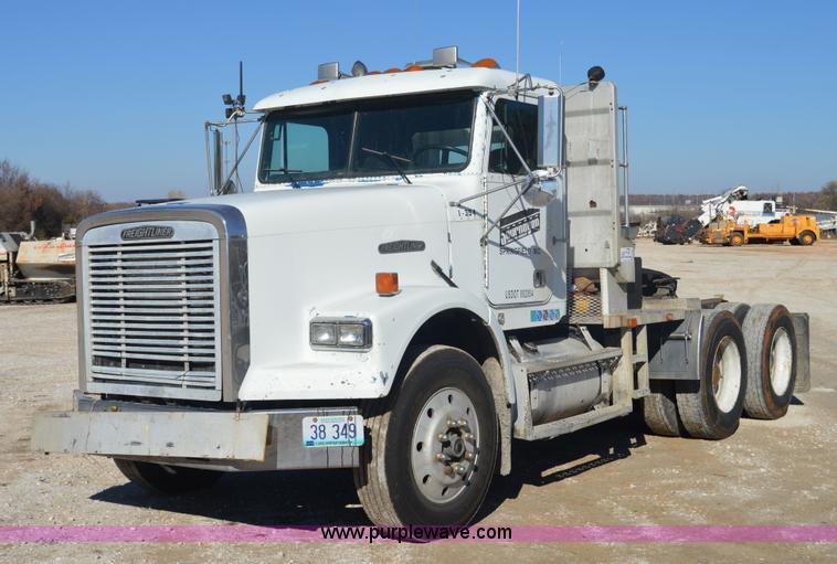 1992 Freightliner FLD120SD semi truck in Springfield, MO | Item I2901 ...