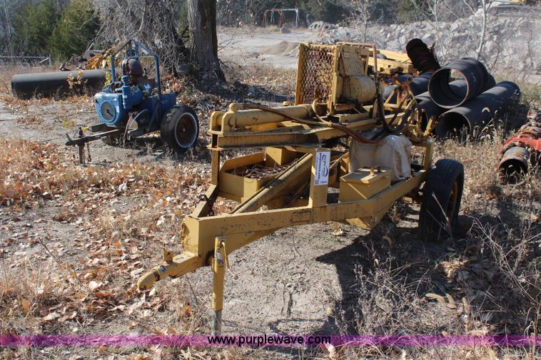 Prewitt horizontal digger in Manhattan, KS | Item I5934 sold | Purple Wave