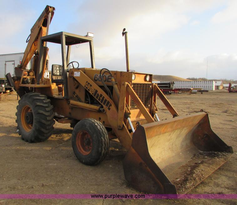 1977 Case 680E backhoe in Olivet, SD | Item I6715 sold | Purple Wave