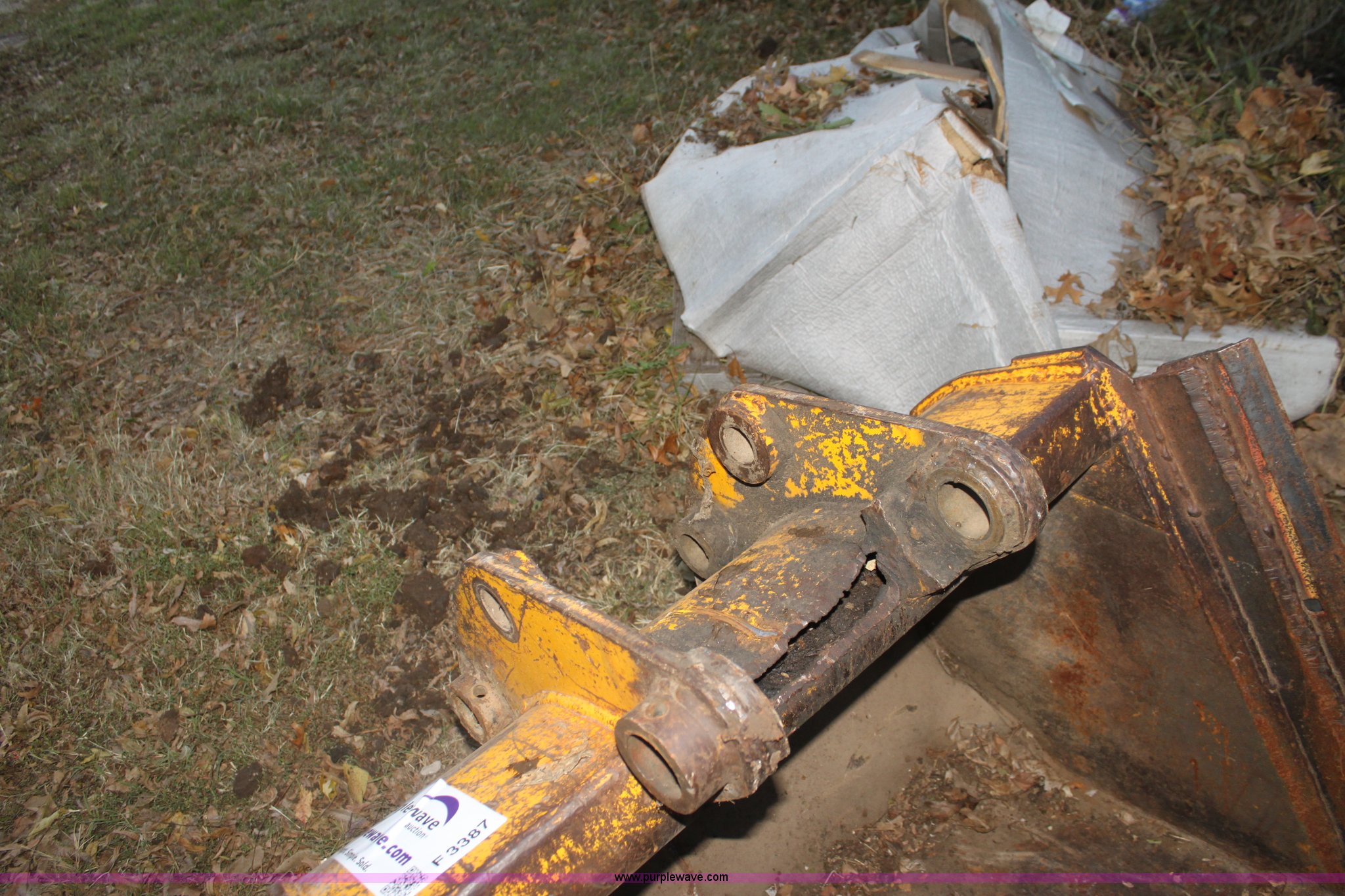 39" grave bucket in Winfield, KS | Item F3387 sold | Purple Wave