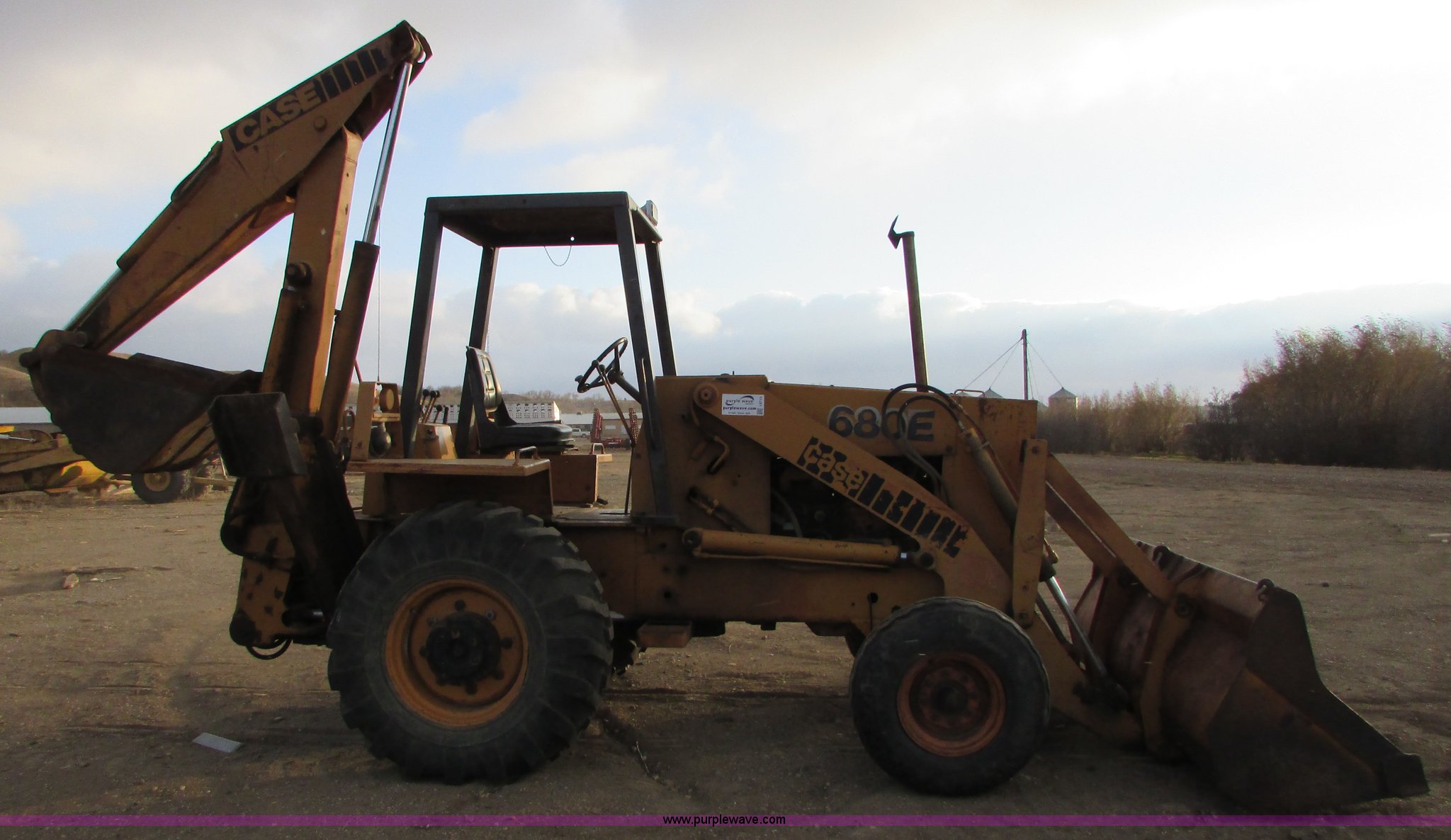 1977 Case 680E backhoe in Olivet, SD | Item I6715 sold | Purple Wave