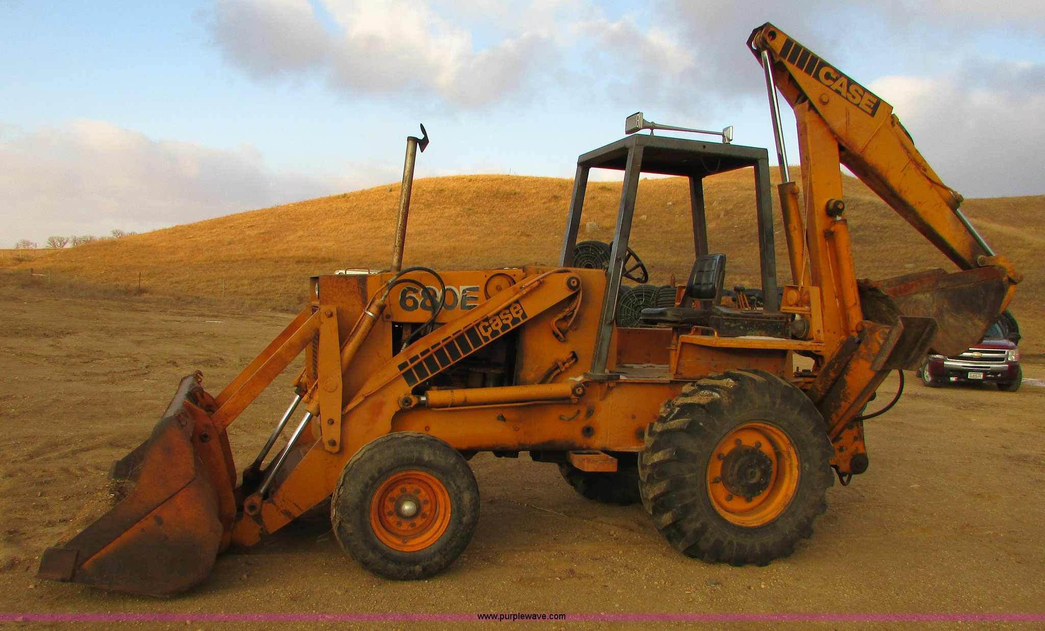 1977 Case 680E backhoe in Olivet, SD | Item I6715 sold | Purple Wave