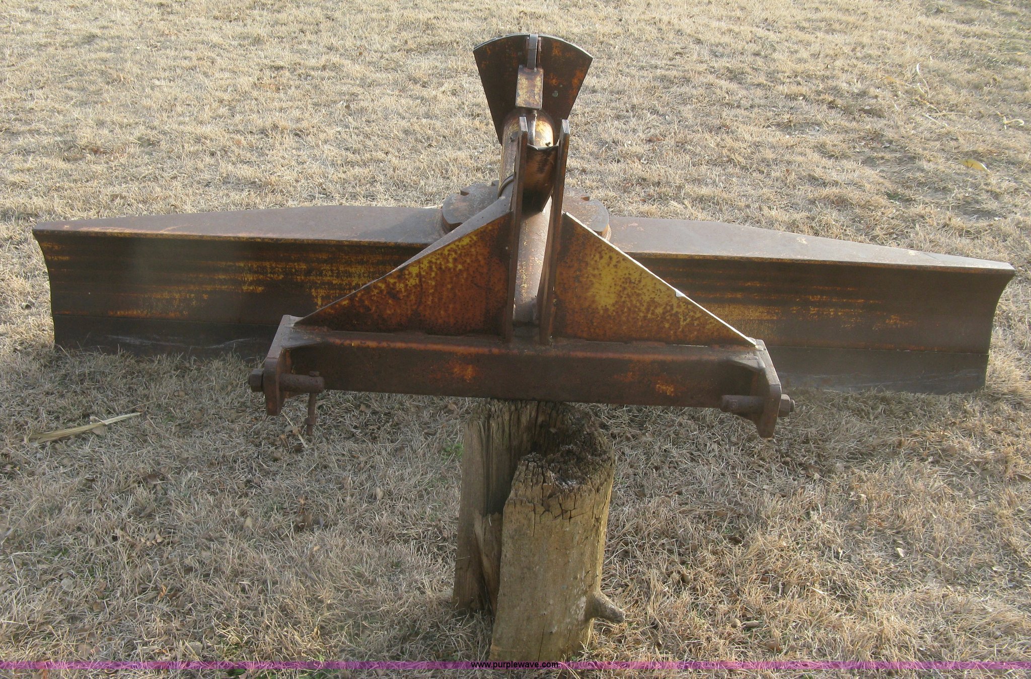 Three point scraper blade in McPherson, KS | Item H9322 sold | Purple Wave