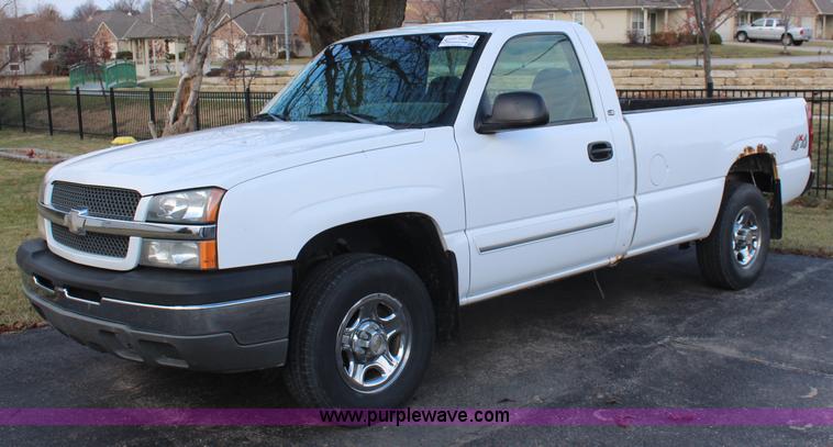 2003 Chevrolet Silverado 1500 LS pickup truck in Basehor, KS | Item ...