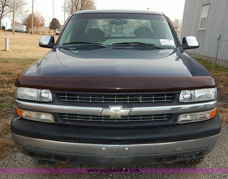 2000 Chevrolet Silverado 1500 LS Ext. Cab pickup truck in Waterville ...