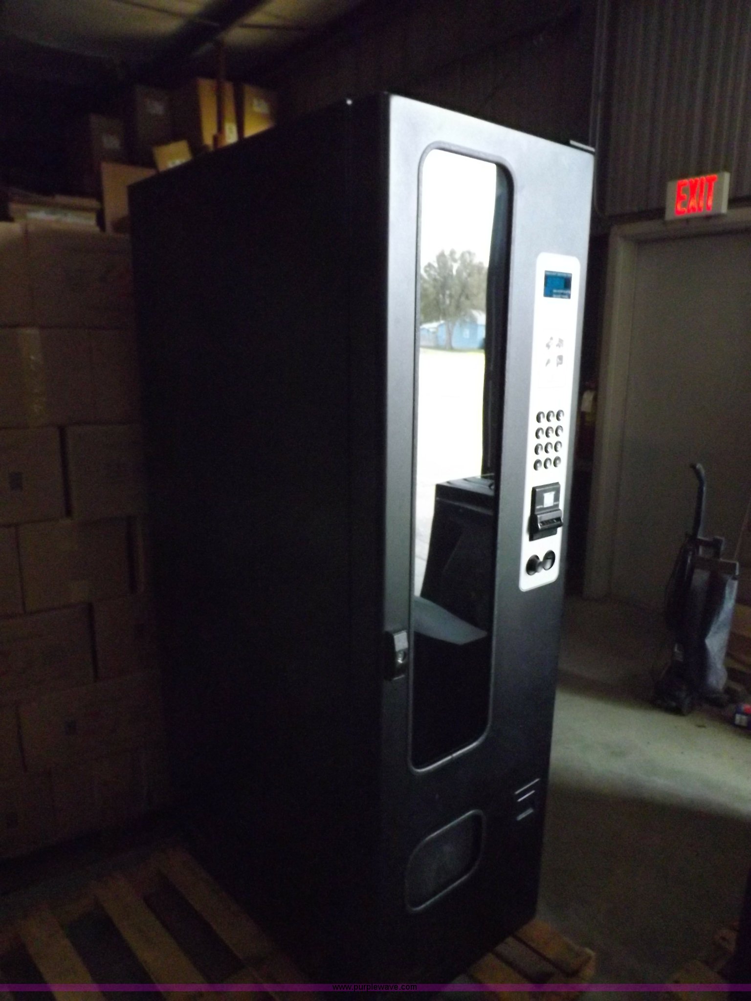 FSI 3506 vending machine in Montezuma, KS | Item K3023 sold | Purple Wave