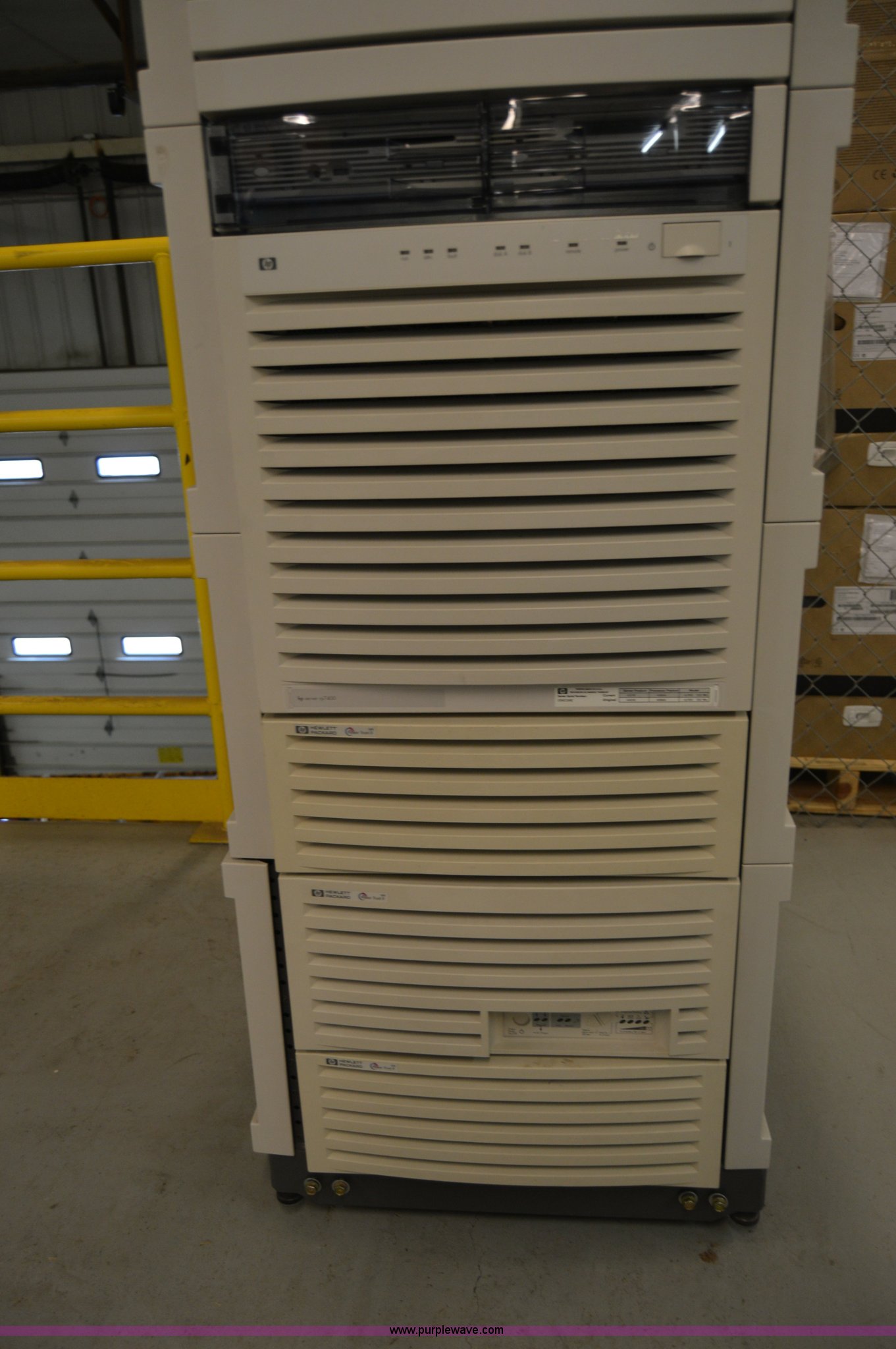 HP9000 server in Lee's Summit, MO | Item Z9004 sold | Purple Wave