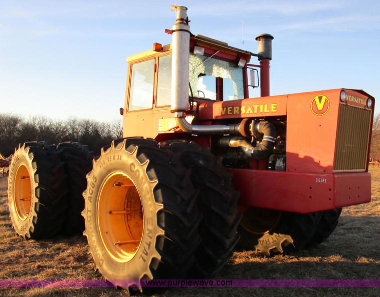 1973 Versatile 900 4WD tractor in Walnut, KS | Item D2251 sold | Purple ...