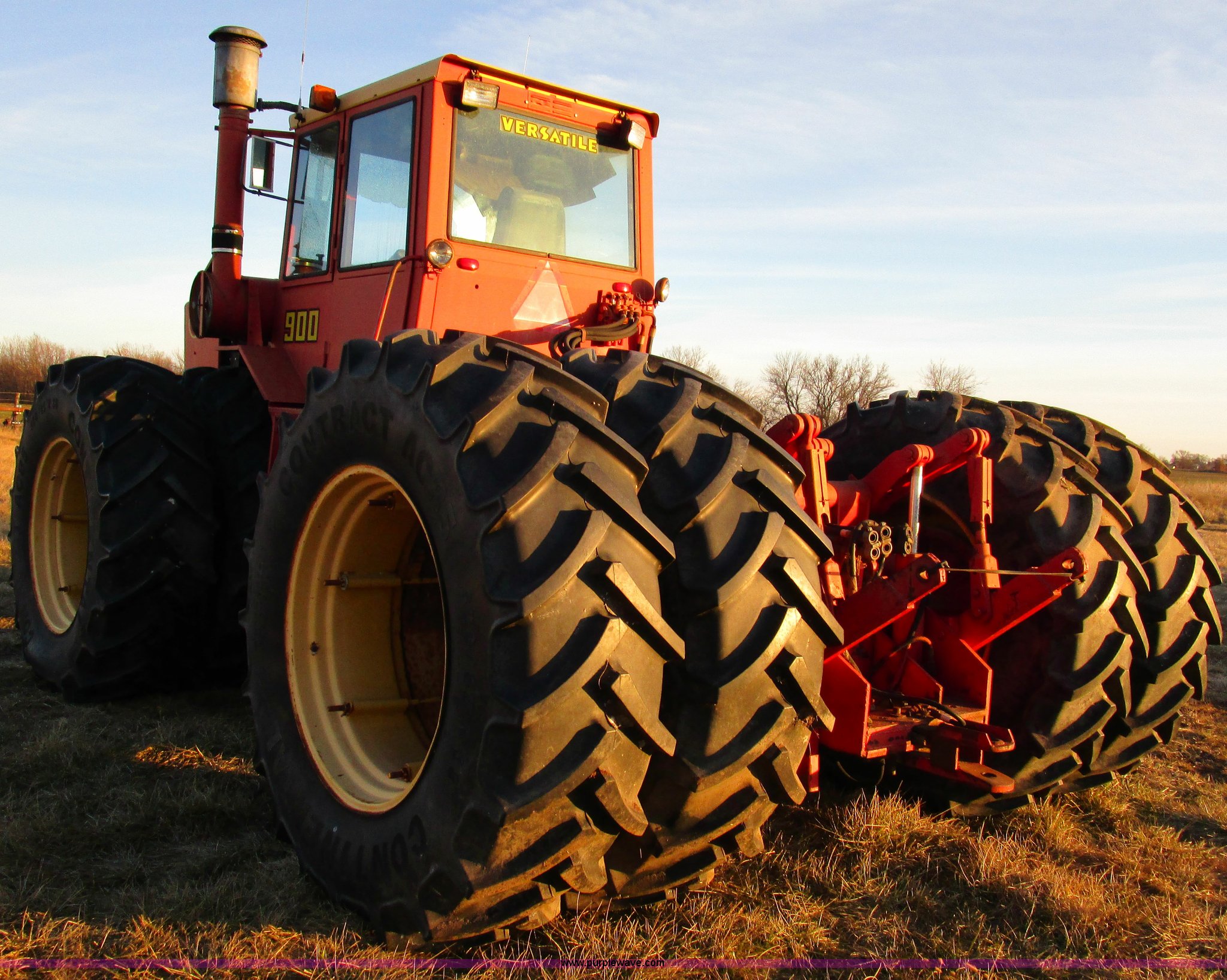 1973 Versatile 900 4WD tractor in Walnut, KS | Item D2251 sold | Purple ...